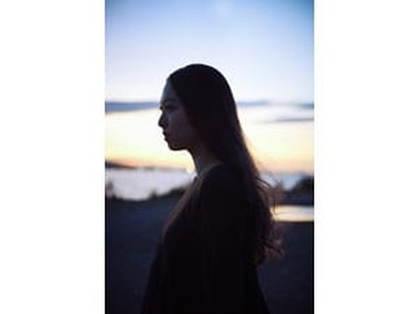 映画『GODZILLA 怪獣惑星』主題歌に超大型新人女性アーティスト・XAIが大抜擢！ | 超！アニメディア